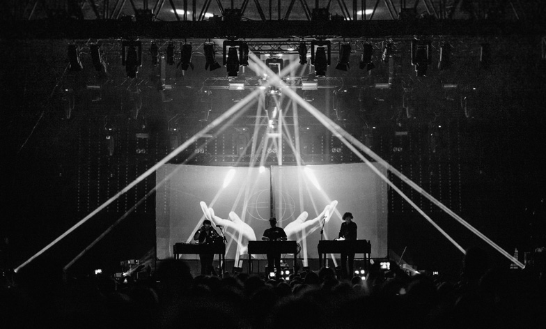 Freitag, 05.12. Monkeytown Fest w/ Moderat – Tempodrom | Mit Vergnügen ...