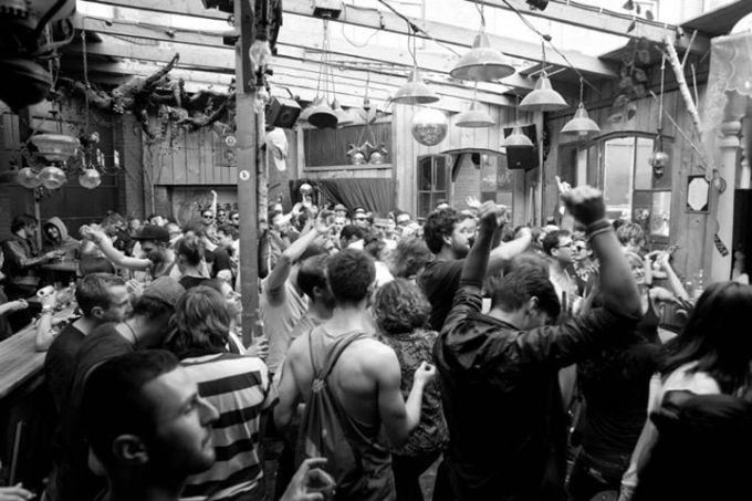 Freitag, 03.07. Ritterstraße Pres. Unter Freunden – Ritter Butzke | Mit ...