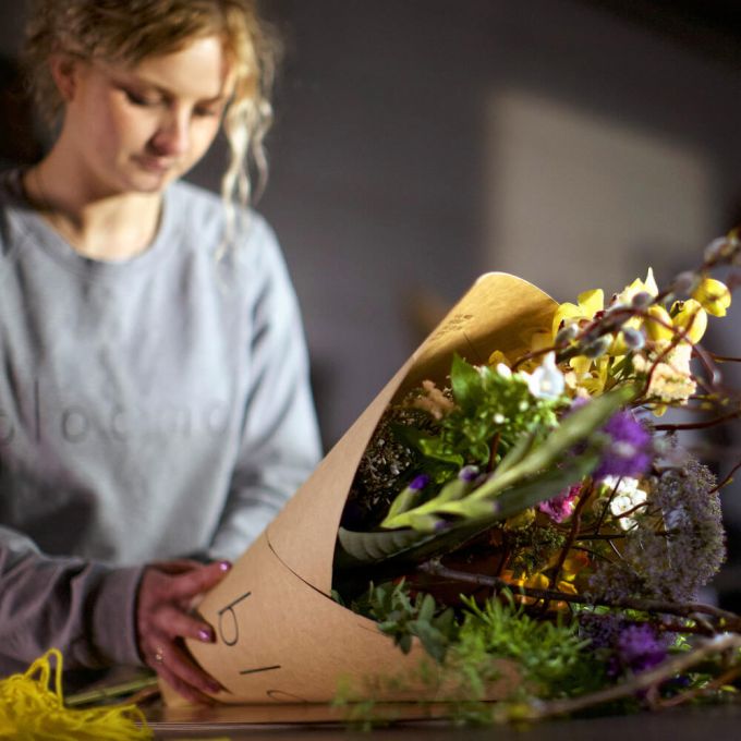 Die Macher von Bloomon verraten, wie Blumen länger frisch bleiben und ...