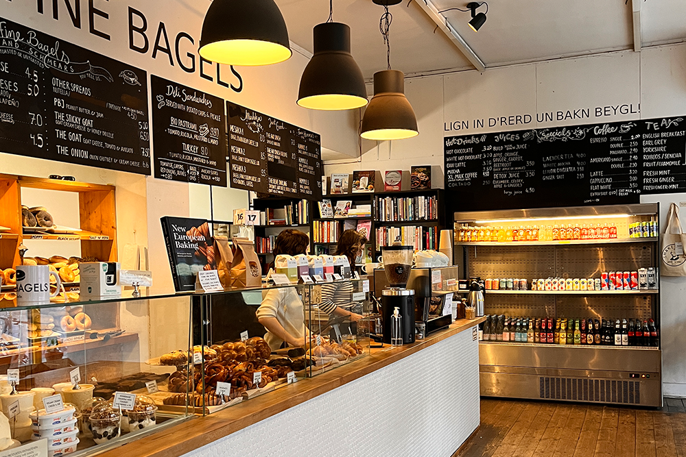 Bagels und Bücher bei Books and Bagels | Mit Vergnügen Berlin