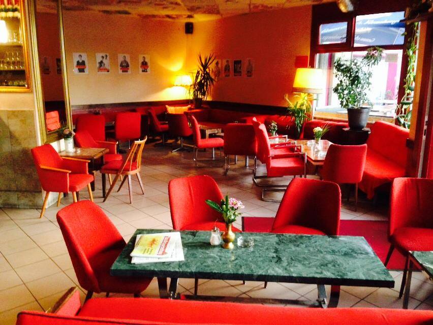 Im Café Kotti versacken | Mit Vergnügen Berlin