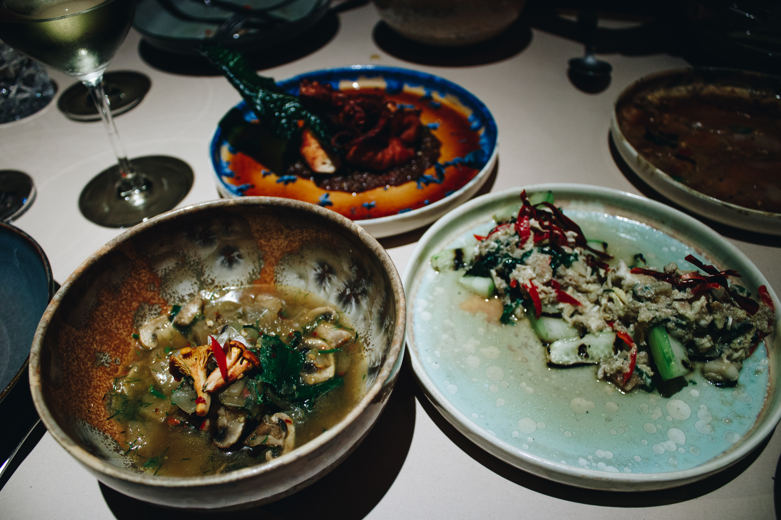 Thailändische Küche und die schönsten Teller im Kin Dee | Mit Vergnügen ...