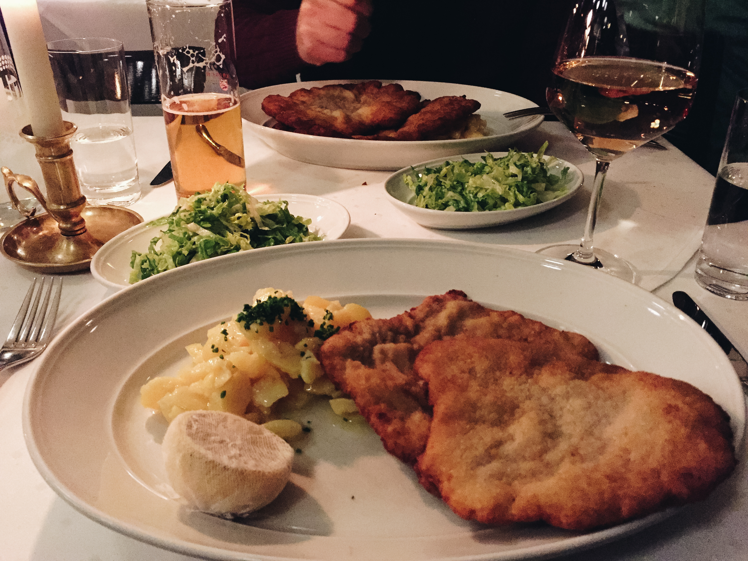 Schnitzel, Gans und Kaiserschmarrn im Lutter & Wegner seit 1811 | Mit ...