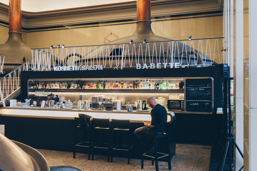 Den Spirit der legendären Bar Babette findet ihr nun in Neukölln | Mit ...