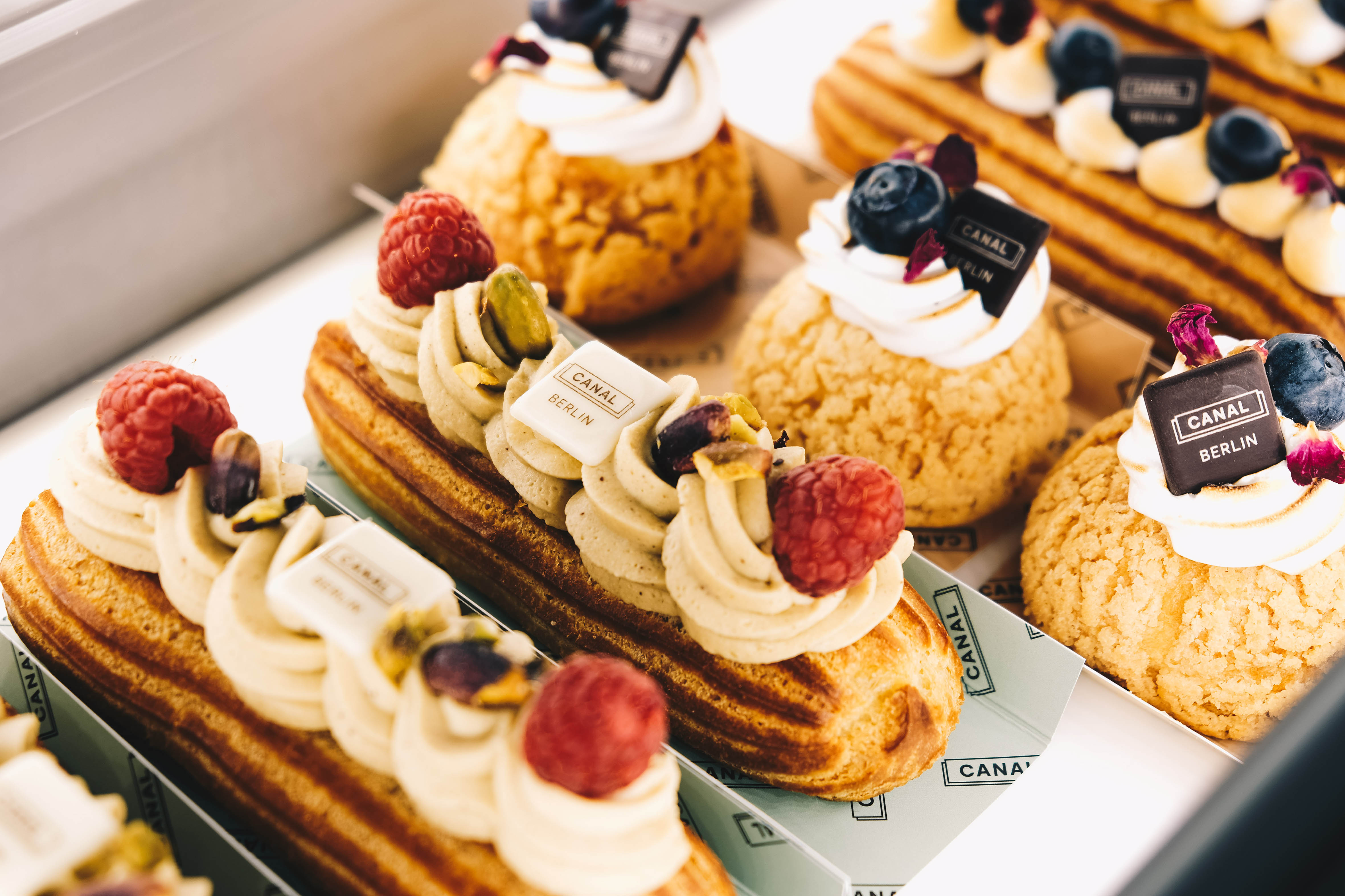 Leckeres Eis und hübsche Eclairs bei Canal Berlin | Mit Vergnügen Berlin