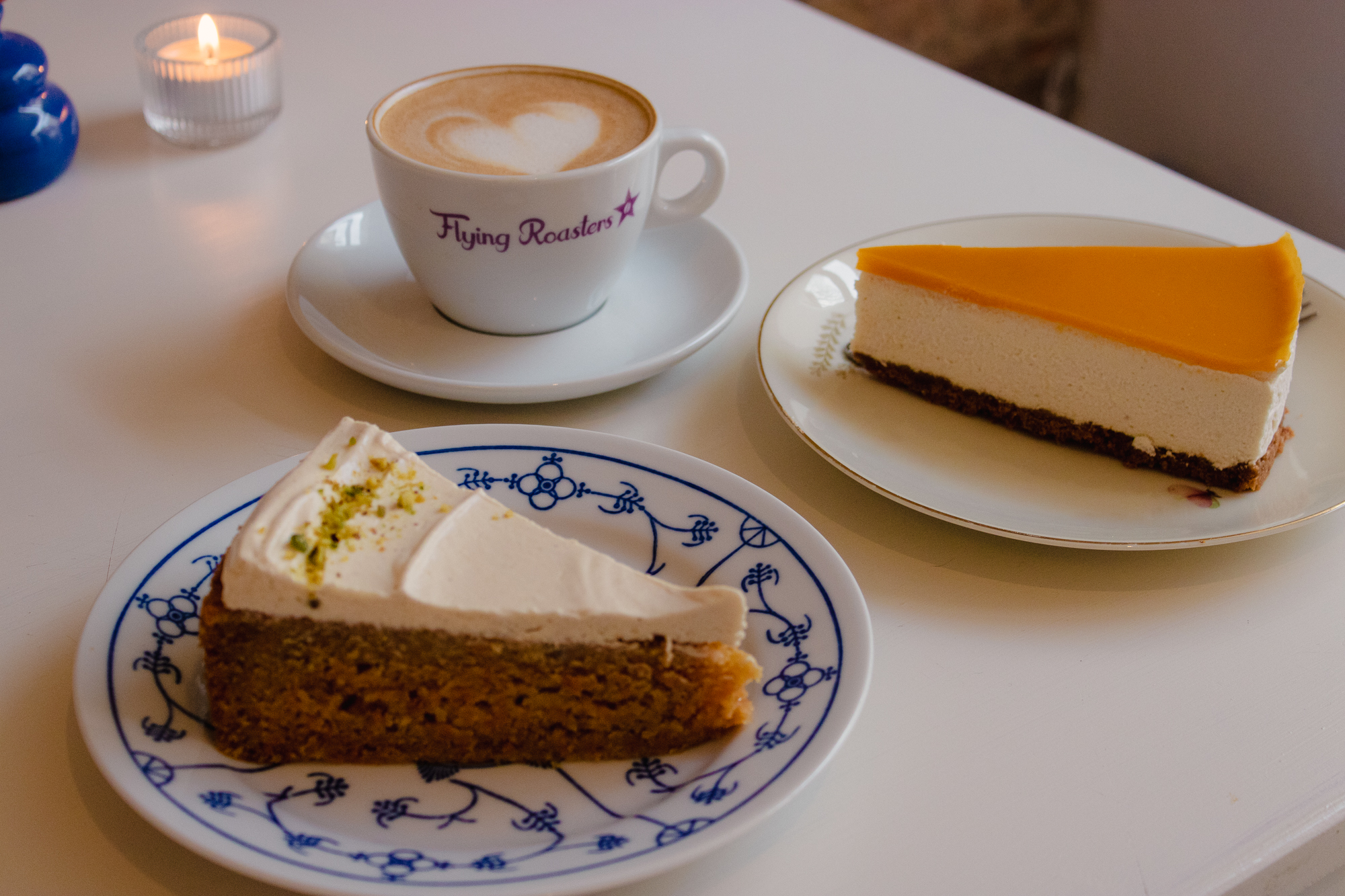 Vegane Kuchen naschen in der Plants & Flours Bakery im Wedding | Mit ...