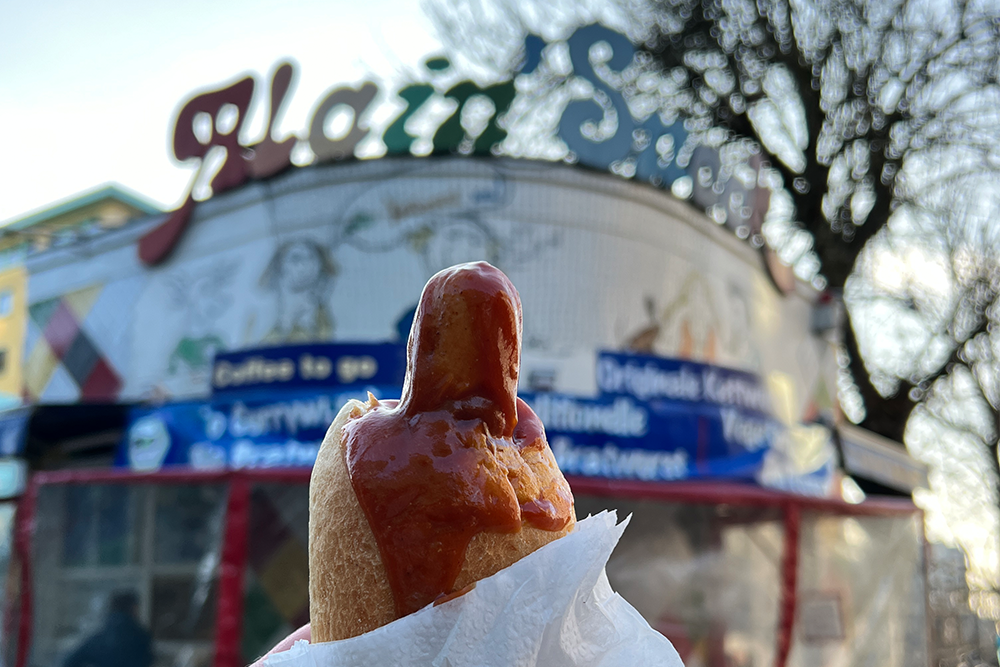 Den original DDR-Hotdog am Kultimbiss Alain Snack probieren | Mit ...